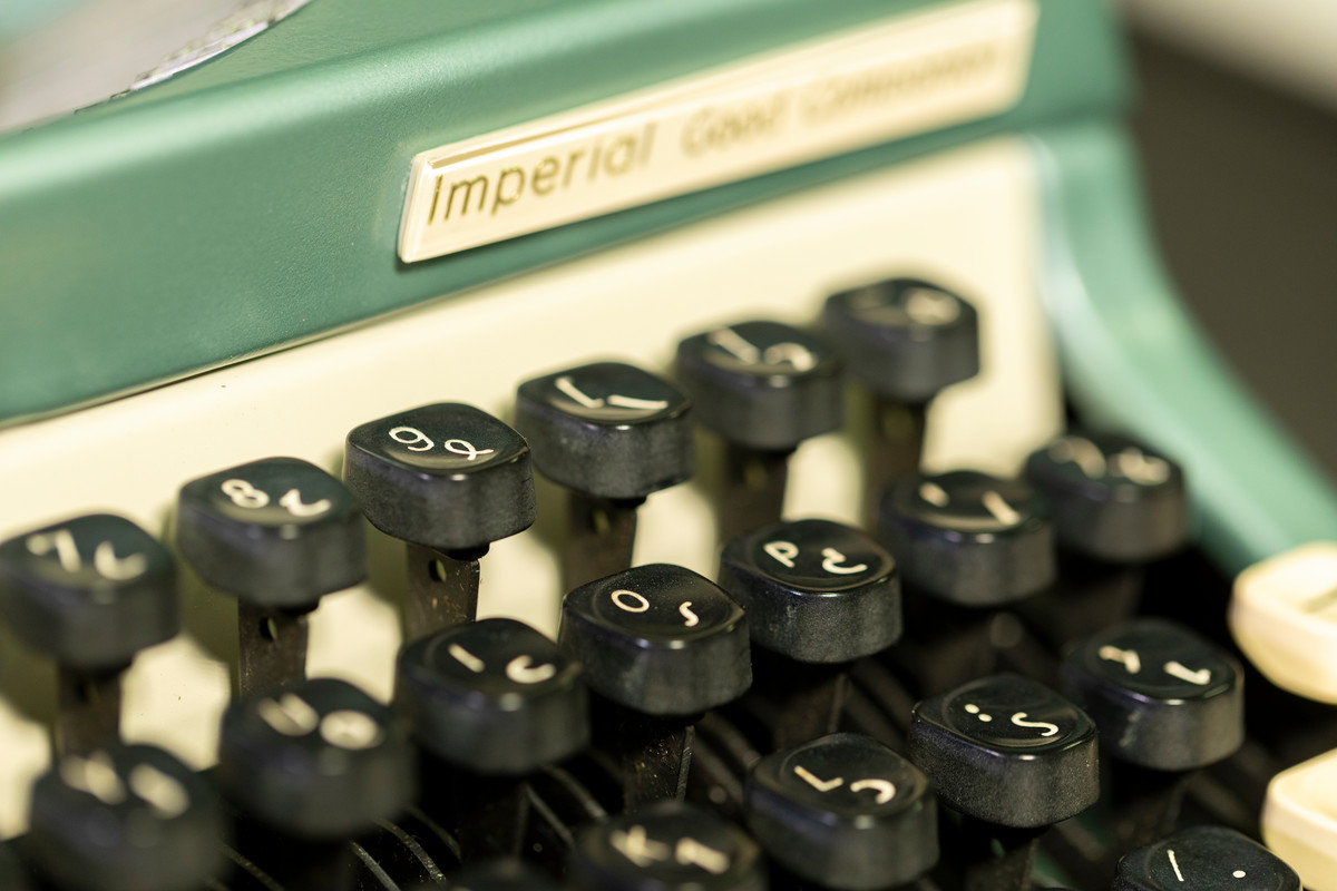 Kingsley Read Alphabet Collection - Special Collections - University of ...